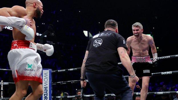 Boxing schedule and results 2023: When are the big fights? - BBC Sport