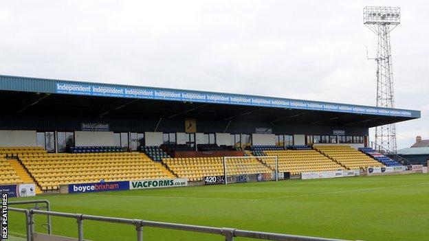 Torquay United agree to delay decision on Plainmoor future - BBC Sport