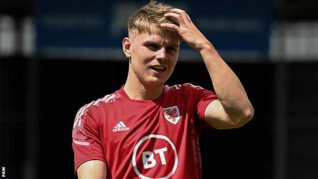 Wales U21s taking 'different route' under Matthew Jones, says Brighton ...