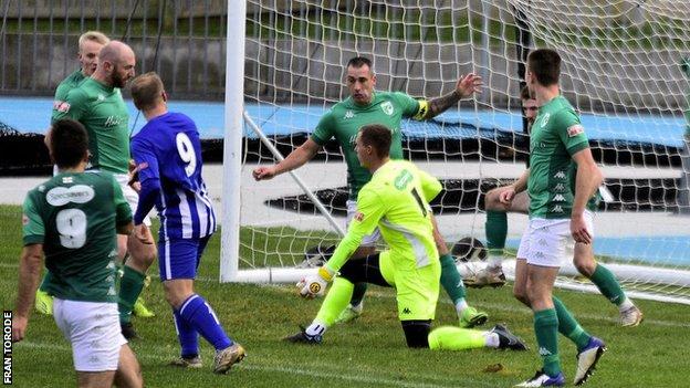 Guernsey FC are thrashed 6-0 at Marlow as poor run continues - BBC Sport