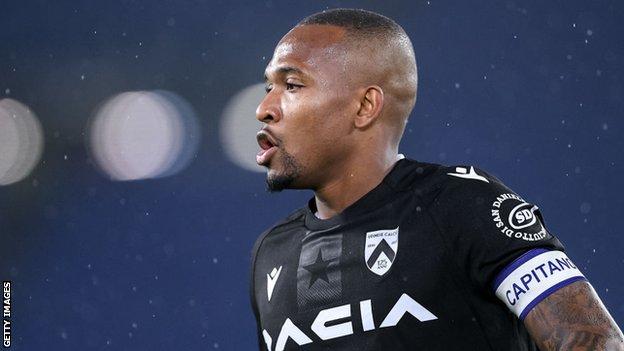 Watford sign Brazilian defender Samir from Udinese - BBC Sport