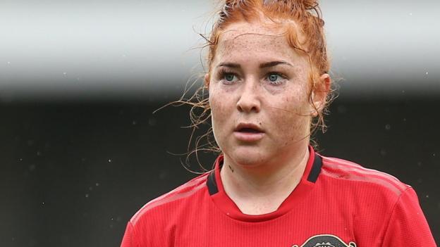 Martha Harris: Manchester United full-back signs new deal until 2021 ...