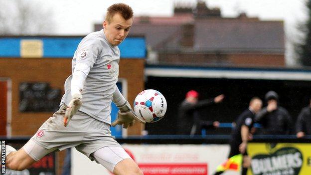 Marek Rodak: Accrington Stanley sign Fulham goalkeeper on loan - BBC Sport