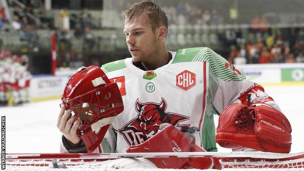 Joey Martin and Ben Bowns rejoin Cardiff Devils - BBC Sport