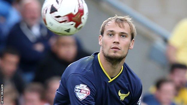 Sam Slocombe: Blackpool sign goalkeeper following Oxford release - BBC ...