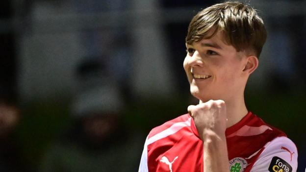 Sean Moore: NI boss O'Neill says 'people would question motives' if he ...