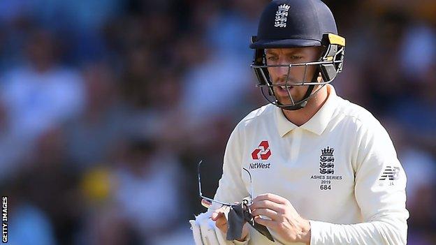 Jack Leach: Somerset's England spinner signs contract extension to 2022 ...
