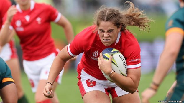 Women's Six Nations: 'If he can go through chemo, I can play 80 minutes ...