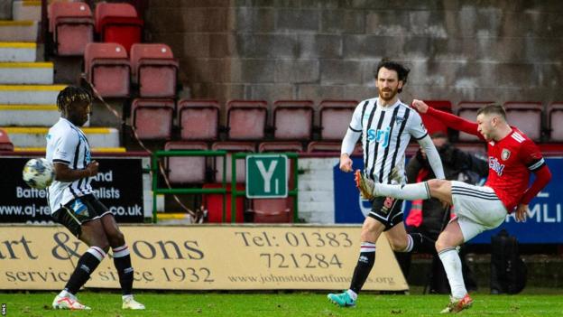 Dunfermline Athletic 0-3 Queen's Park: Strong second-half showing lifts ...