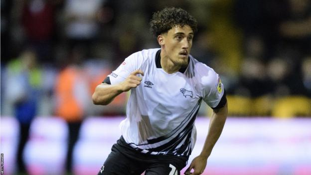 Haydon Roberts: Bristol City sign Brighton defender until 2026 - BBC Sport