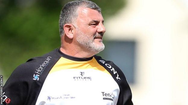 Rowland Phillips: Former Wales women's coach leaves Merthyr role - BBC ...