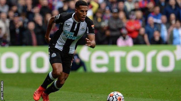 Isaac Hayden: Newcastle midfielder joins Norwich on season-long loan ...