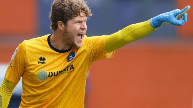 Ben Killip: Barnsley sign former Hartlepool United goalkeeper - BBC Sport