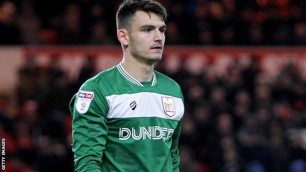 Max O'Leary: Shrewsbury Town sign Bristol City keeper on season-long ...