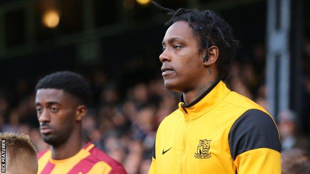 Nile Ranger: Southend United striker signs new contract to 2020 - BBC Sport