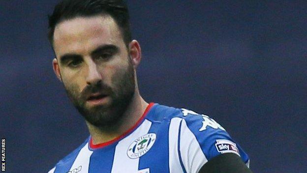 Craig Morgan: Fleetwood sign Wigan central defender - BBC Sport