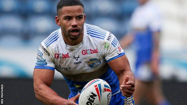 Kruise Leeming: Leeds Rhinos hooker signs new long-term deal - BBC Sport