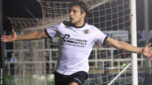 Bromley: Winger Adam Mekki signs new one-year contract with Ravens ...