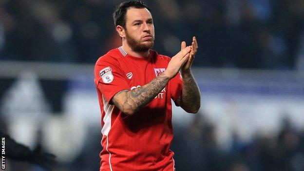 Lee Johnson: Lee Tomlin still in Bristol City plans, says head coach ...