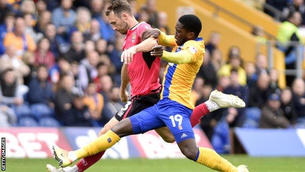 Newport make Mitchell Rose their 11th January signing - BBC Sport