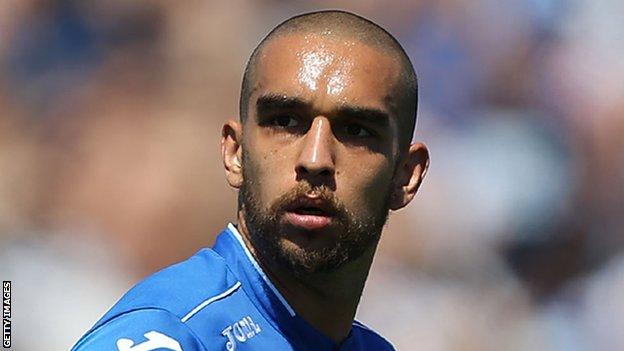 Giuseppe Bellusci: Leeds United defender leaves Elland Road - BBC Sport