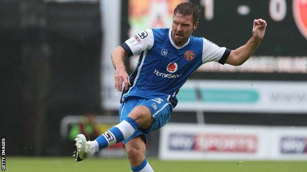 Scott Laird: Walsall loan move has 'reignited fire' for Scunthorpe left ...