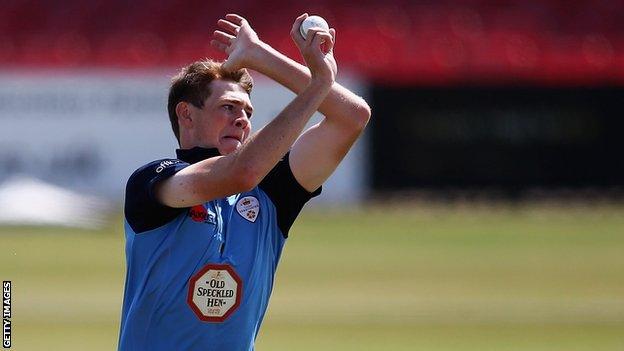 Leicestershire: Tom Taylor joins Foxes after release by Derbyshire ...