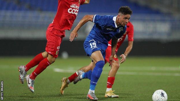 Glenn Morris & Lewis Walker: Gillingham sign goalkeeper and striker ...