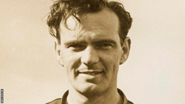 Bob McIntyre: Scottish racer's historic 101mph TT lap marked on 60th ...