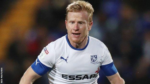 Kevin Nicholson appointed Exeter City assistant manager - BBC Sport