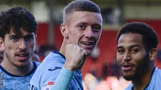 Jay Stansfield: Exeter City loanee's first goals for club cap 'proper ...