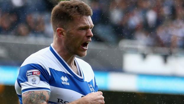 Jamie Mackie: Oxford United sign ex-QPR striker on two-year contract ...