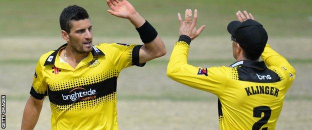 T20 Blast: Steven Finn hits winning runs in thrilling Middlesex win ...