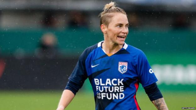 Jess Fishlock: Wales international wins NWSL MVP award - BBC Sport