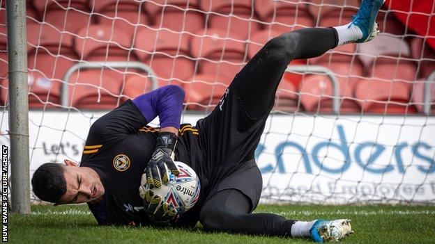 Tom King: Goalkeeper on his amazing week with Wales - BBC Sport