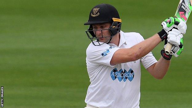 Luke Wright: Sussex all-rounder quits red-ball cricket - BBC Sport