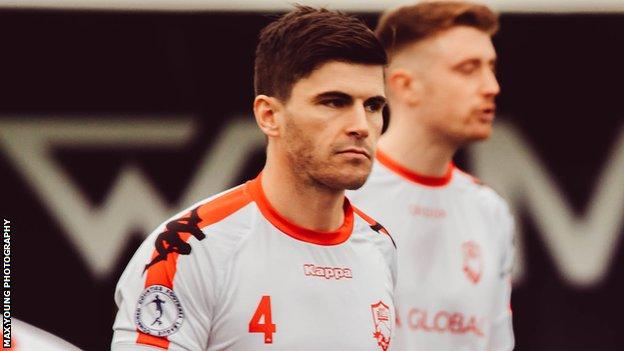 Jersey Bulls: Late 1-0 Fleet Spurs win shows side's character says ...