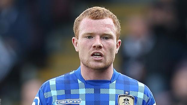 Adam Campbell: Carlisle United sign Morecambe winger on loan - BBC Sport
