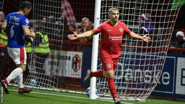 Irish Premiership: It was brilliant to beat Blues - McDaid - BBC Sport