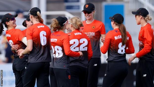 Southern Vipers beat South East Stars to reach Rachael Heyhoe Flint ...