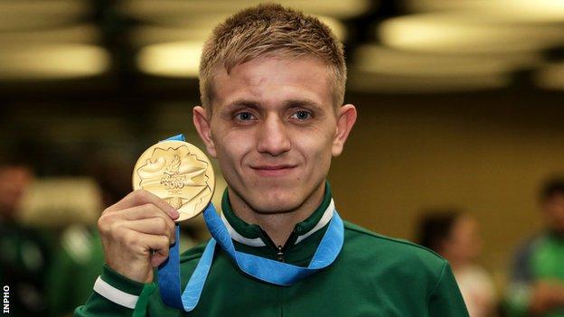 World Boxing Championships: Kurt Walker makes quarter-finals - BBC Sport