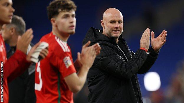 Wales savour World Cup send-off in Cardiff after Nations League loss to ...