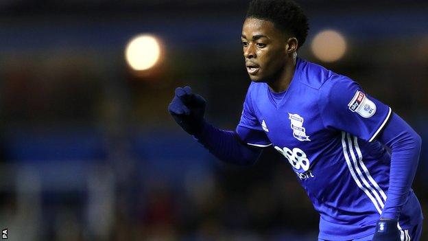 Reece Brown and Osman Kakay among four Chesterfield loan signings - BBC ...