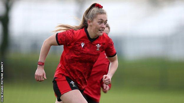 Hannah Jones back after Team GB disappointment to boost Wales Sevens ...