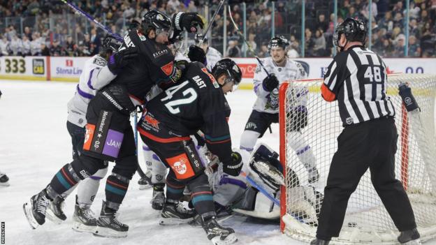Elite League: Giants defeated by Storm in weekend opener - BBC Sport
