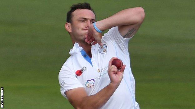 Dustin Melton: Derbyshire pace bowler to leave club at end of season ...