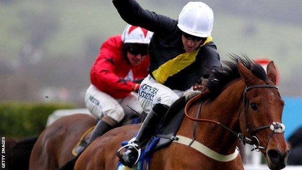 Cheltenham 2016: Sandy Thomson unfazed by mixing with big names - BBC Sport