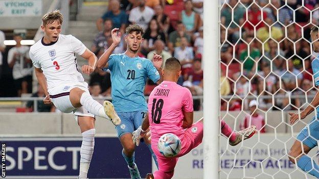 Callum Doyle: Coventry City sign Manchester City centre-back on loan ...