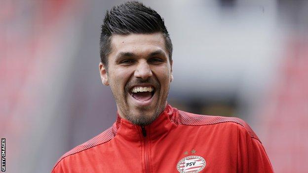 Joel Piroe: Swansea City agree £1m fee for PSV Eindhoven striker - BBC ...