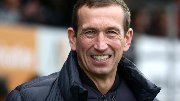 Justin Edinburgh: Leyton Orient boss signs new contract until 2021 ...